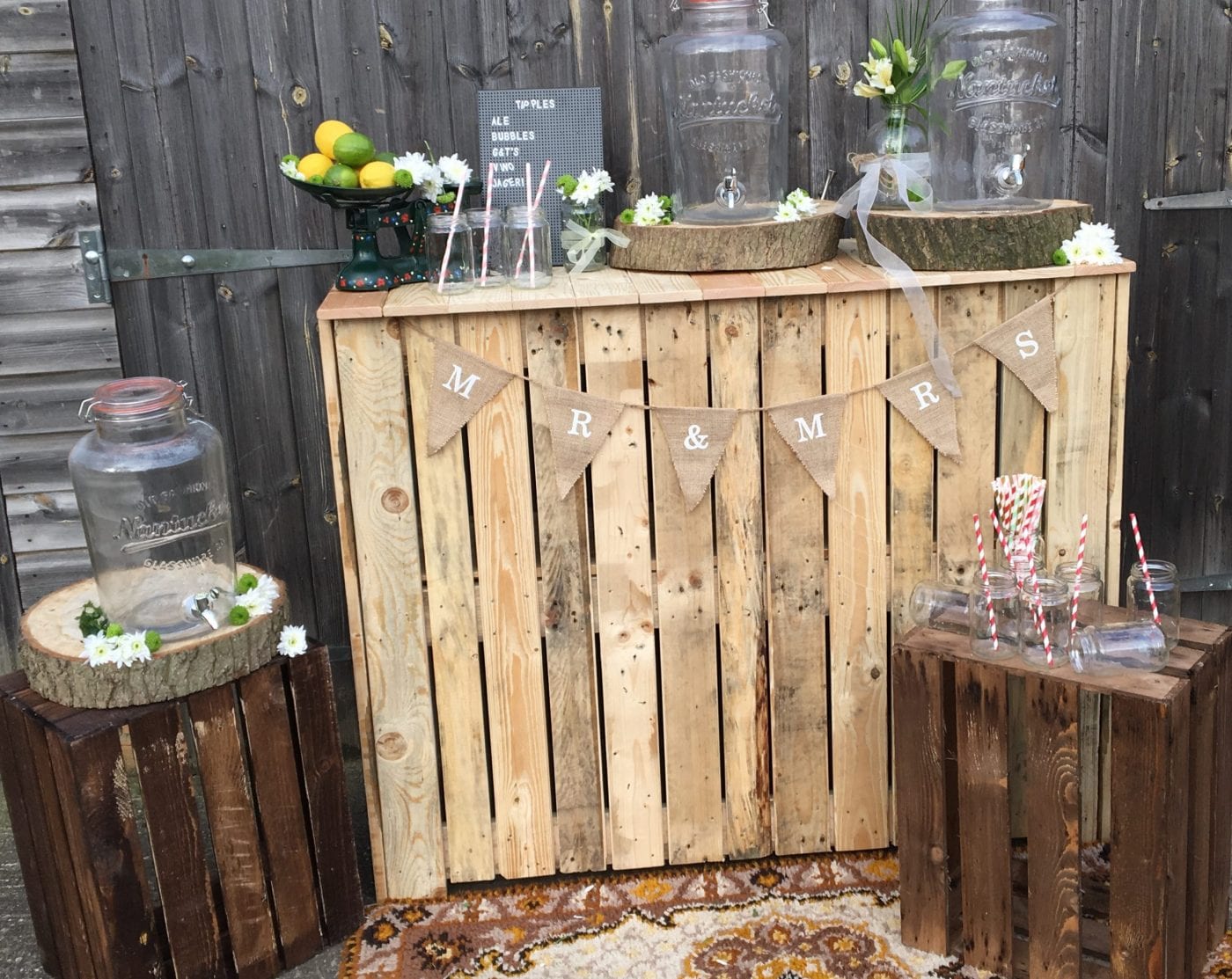 Rustic drinks station – Ivy Floral Events
